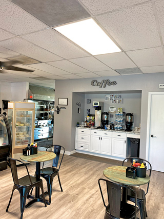 Salty Girls Island Café now open and ready to serve - Pineisland Eagle